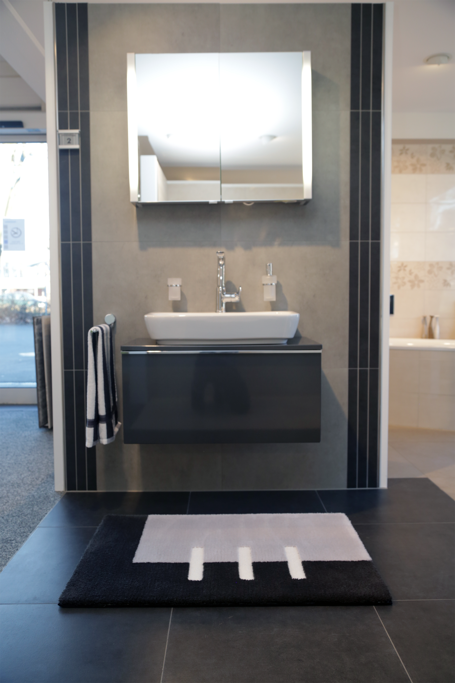 Neues Badteppich Design - Badteppich IMOLA - Wohn- & Badteppiche nach Maß