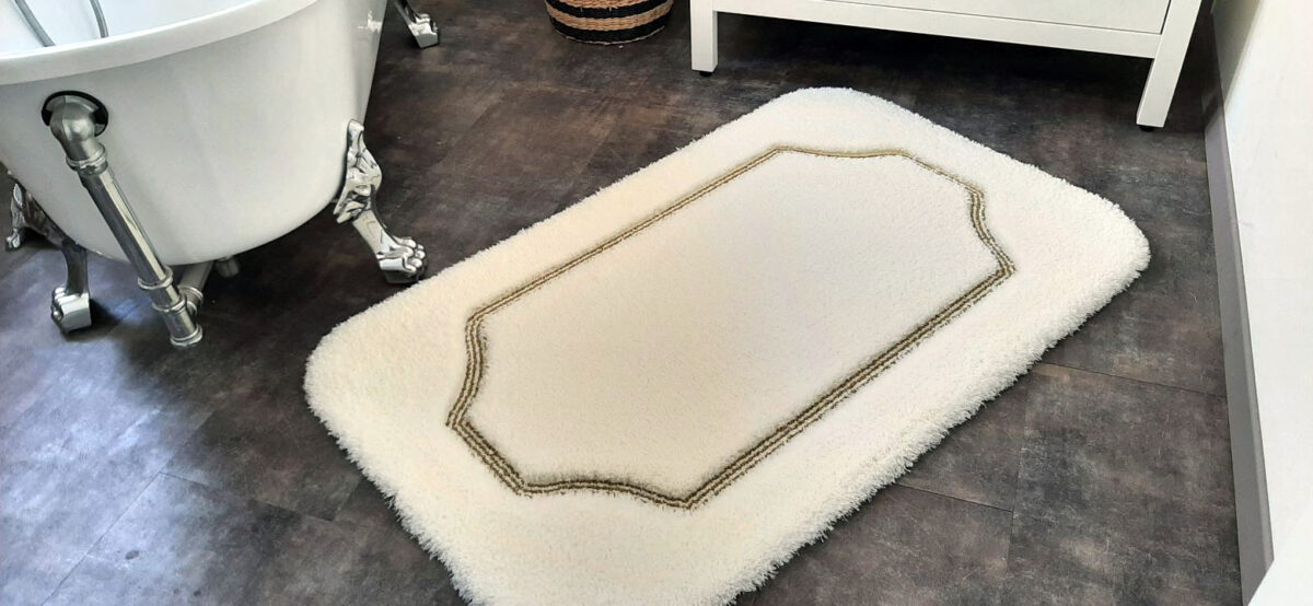 Eleganter Badteppich in Maßanfertigung mit gold-lurex - Wohn ...